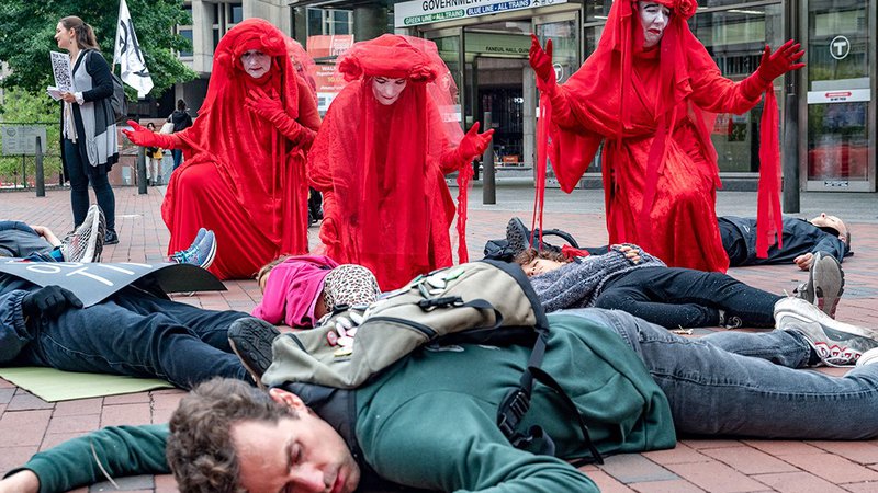 Extinction Rebellion Boston :: Dying for Climate Action with the RED ...